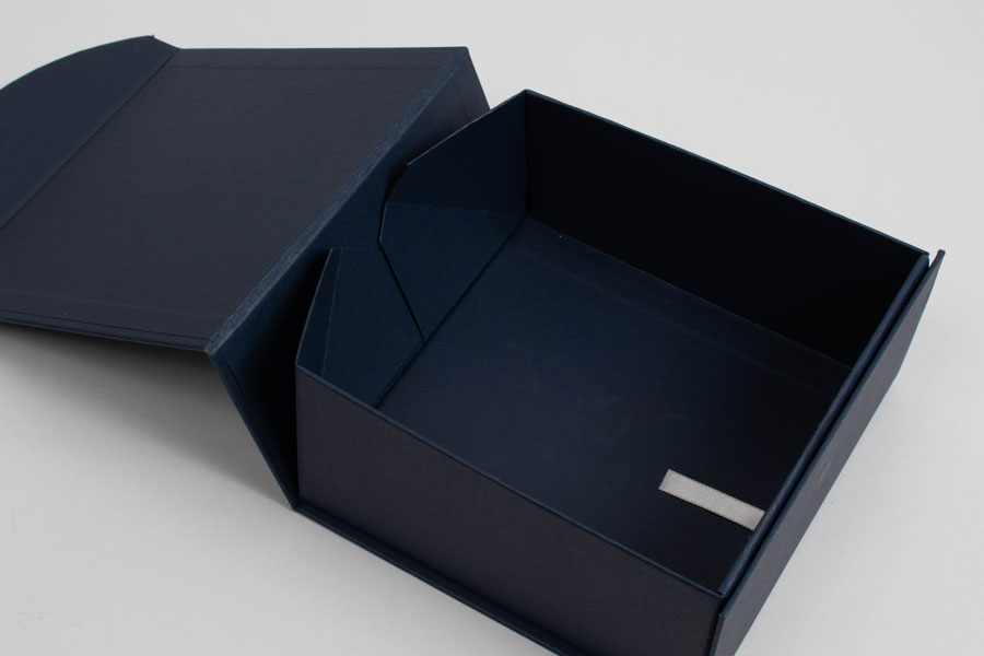 14-3/8 x 10-3/4 x 3-1/8 Navy Blue Leatherette Magnetic Lid Gift Boxes